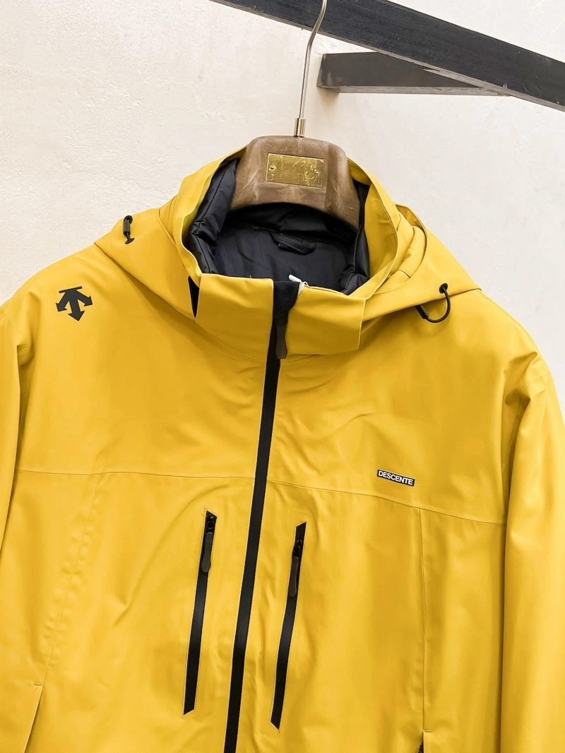 Authentic Descente Outwear