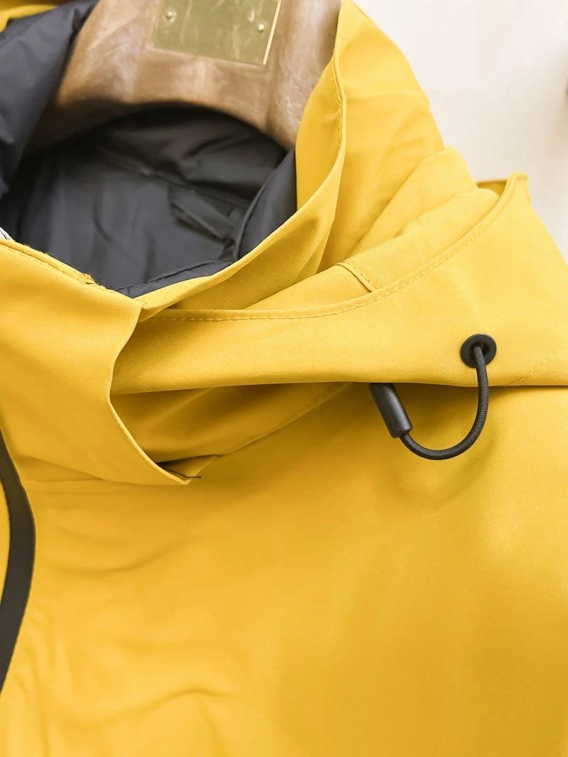 Authentic Descente Outwear