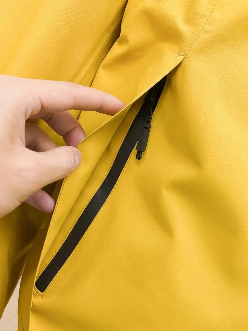 Authentic Descente Outwear