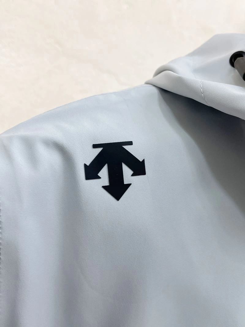 Brand-original Descente Outwear