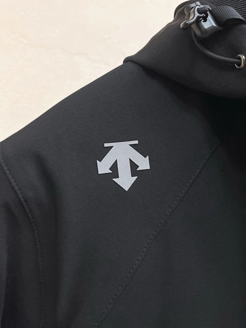 Legit Descente Outwear