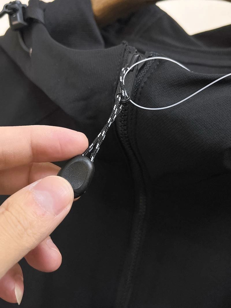 Legit Descente Outwear