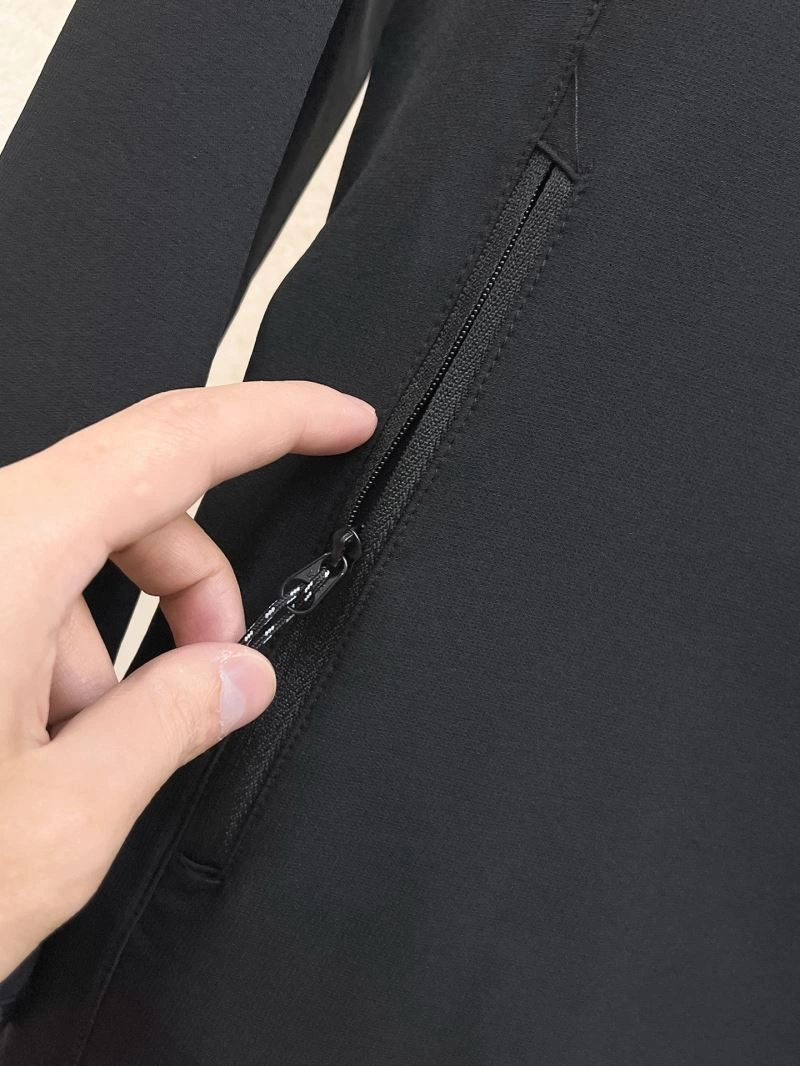 Legit Descente Outwear