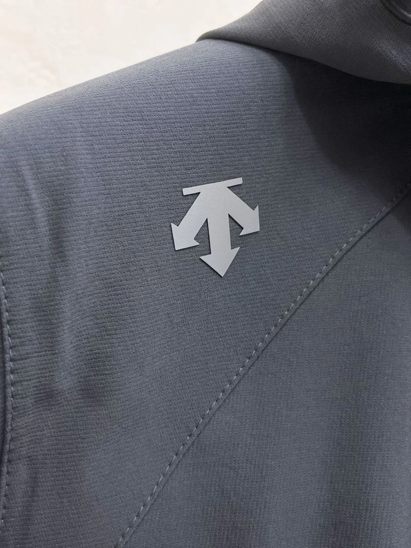 Perfect replica Descente Outwear