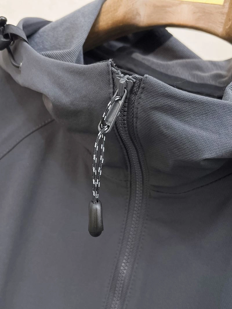 Perfect replica Descente Outwear