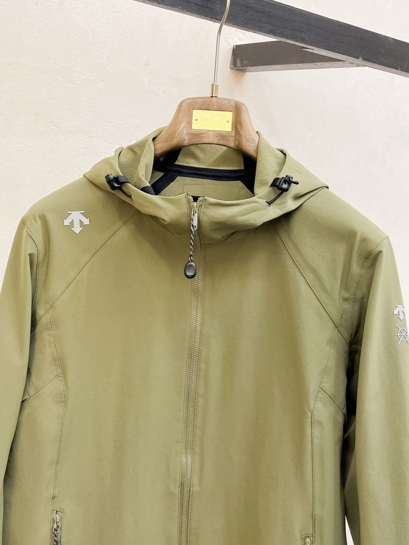 Genuine Descente Outwear