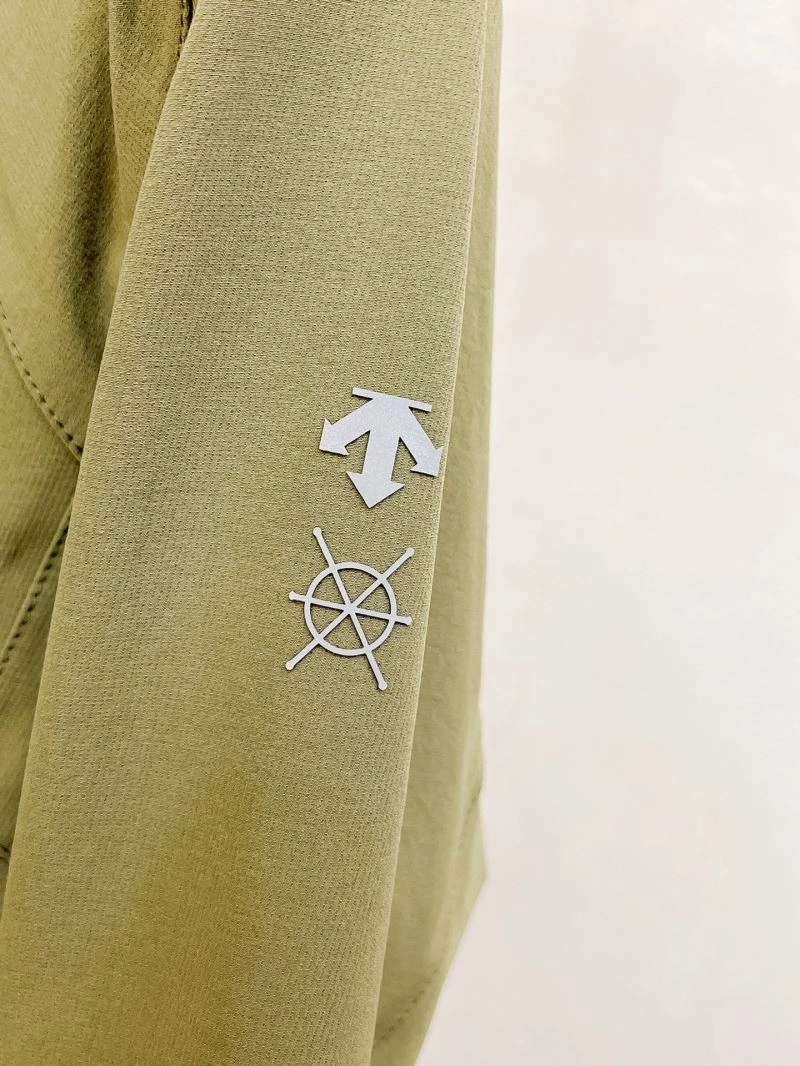 Genuine Descente Outwear