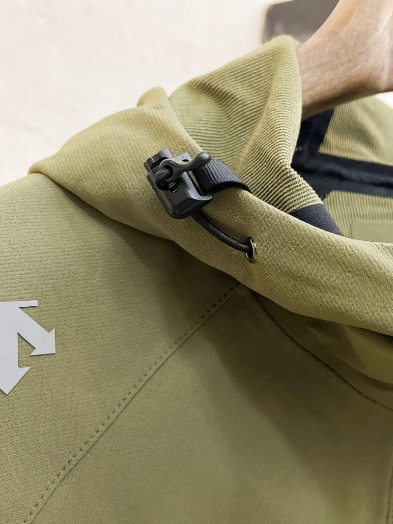 Genuine Descente Outwear