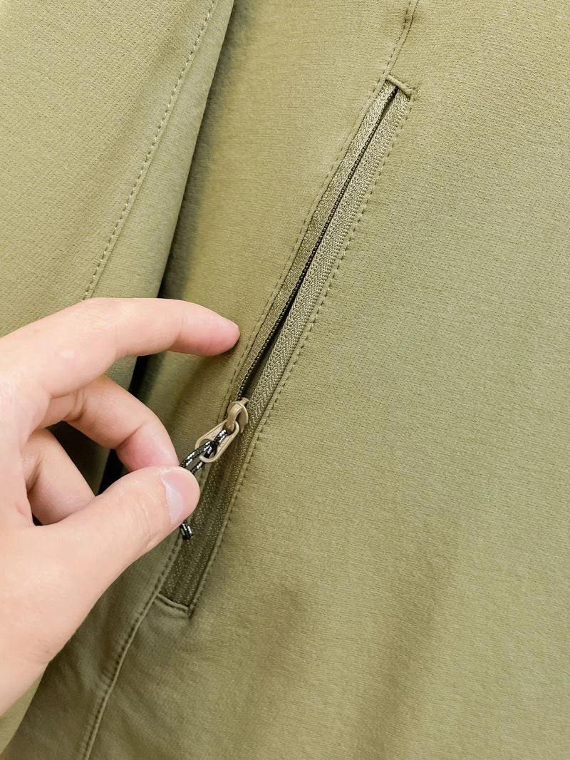 Genuine Descente Outwear