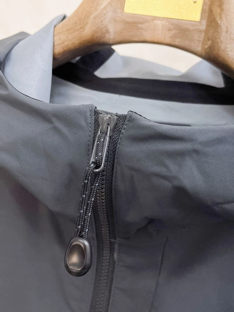 Real Descente Outwear