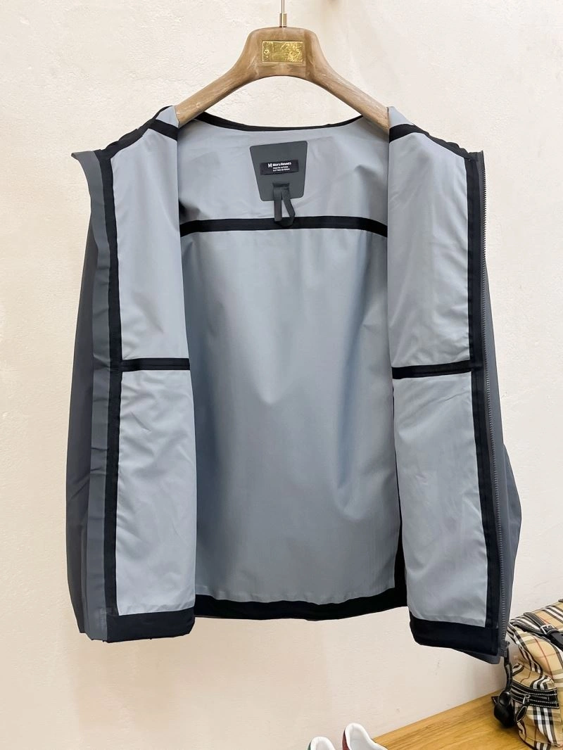 Real Descente Outwear