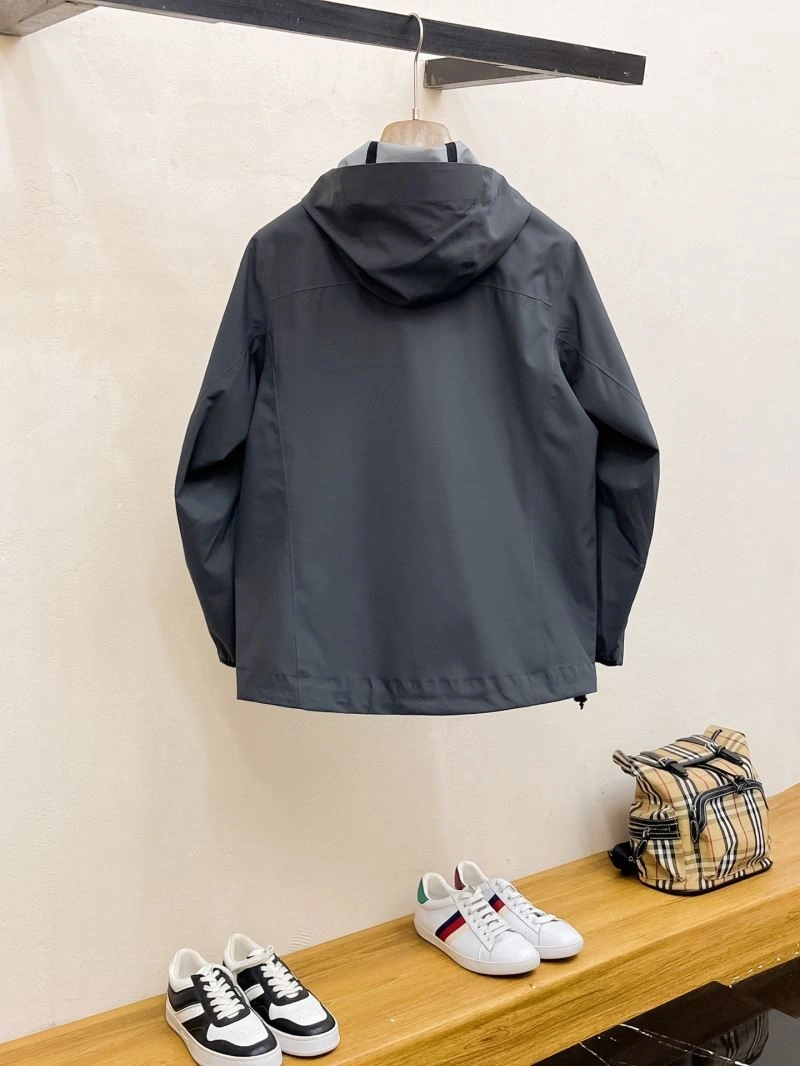 Real Descente Outwear