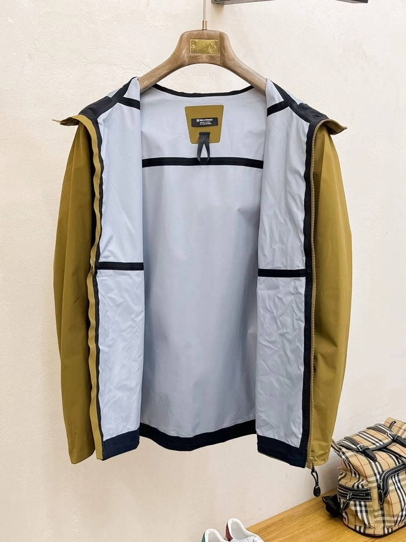 Genuine Descente Outwear