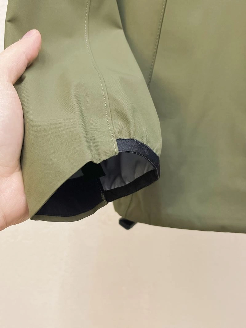 Economical Descente Outwear