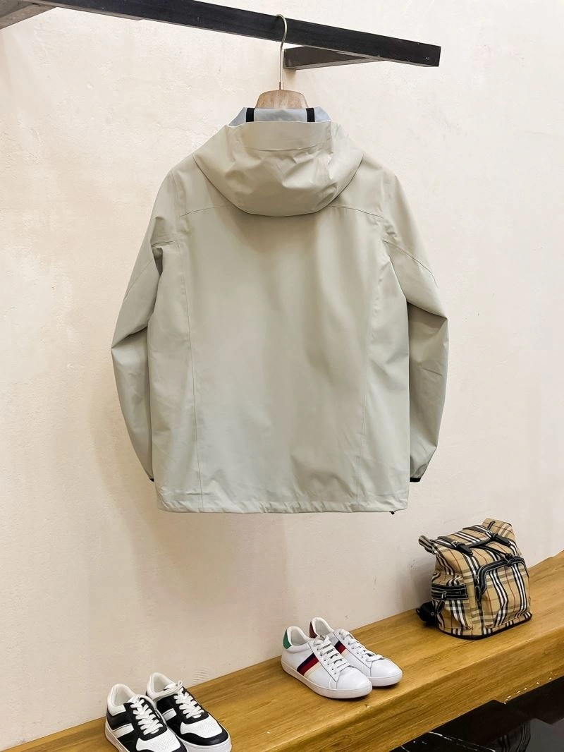 Budget-friendly Descente Outwear