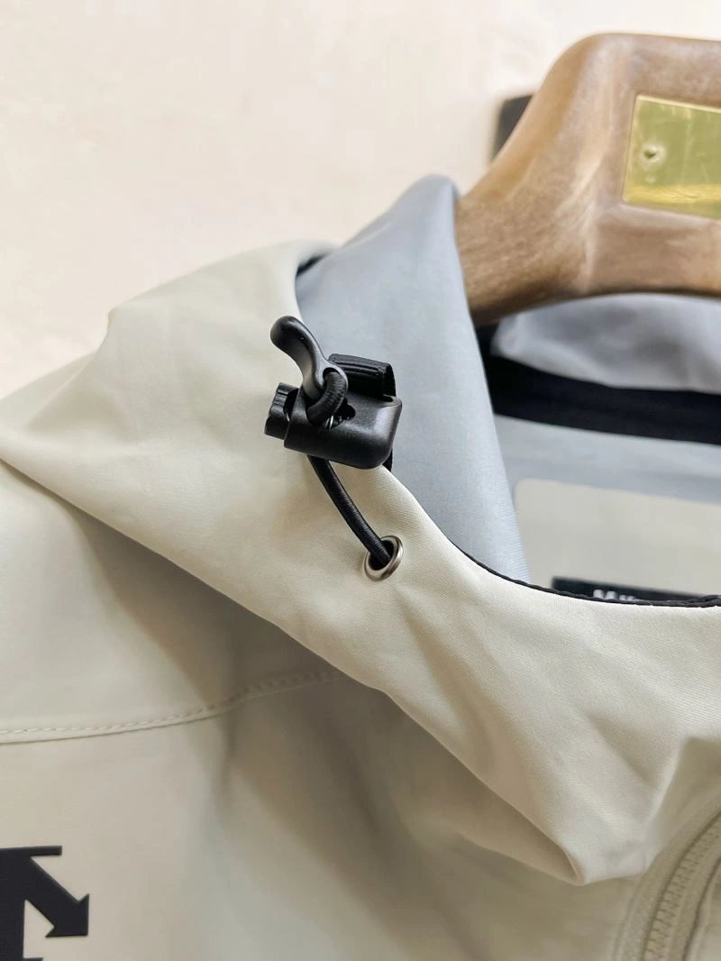 Budget-friendly Descente Outwear