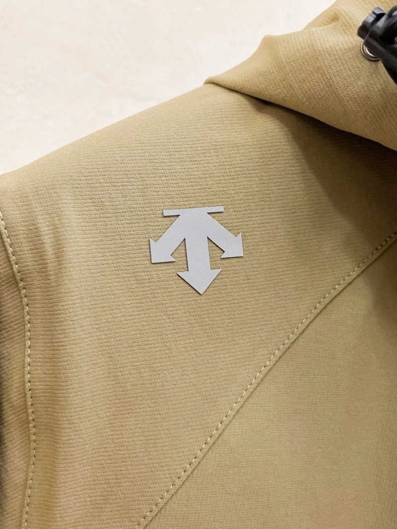 Low-cost Descente Outwear