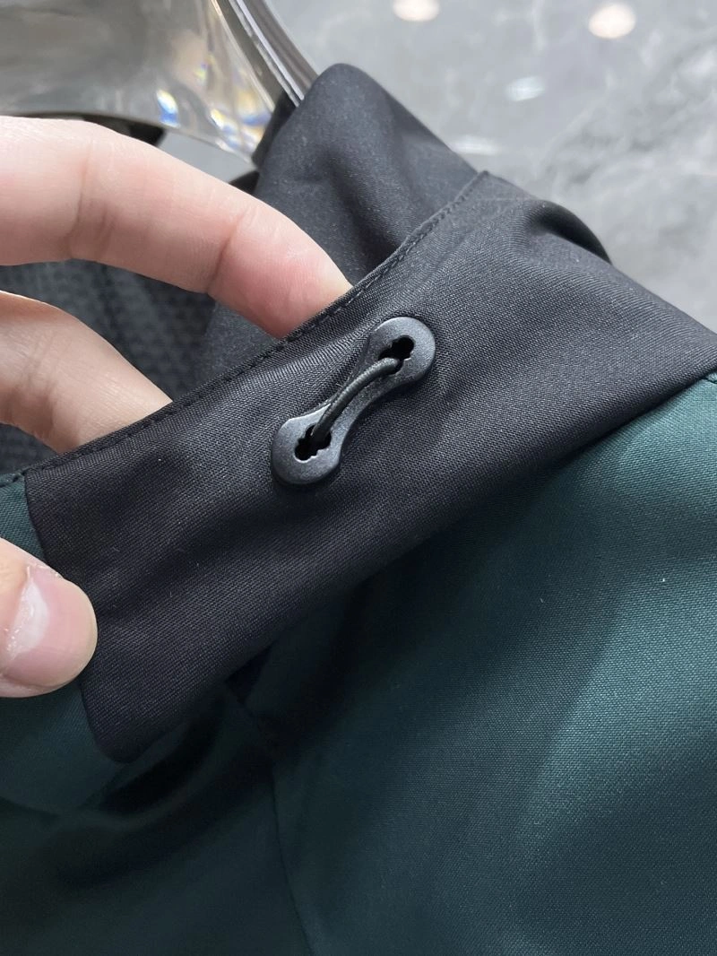 Top match Descente Outwear