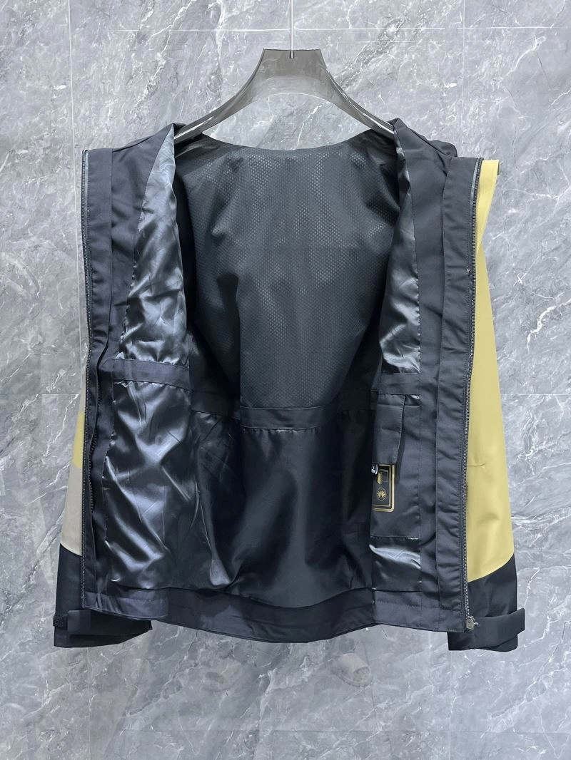Top match Descente Outwear