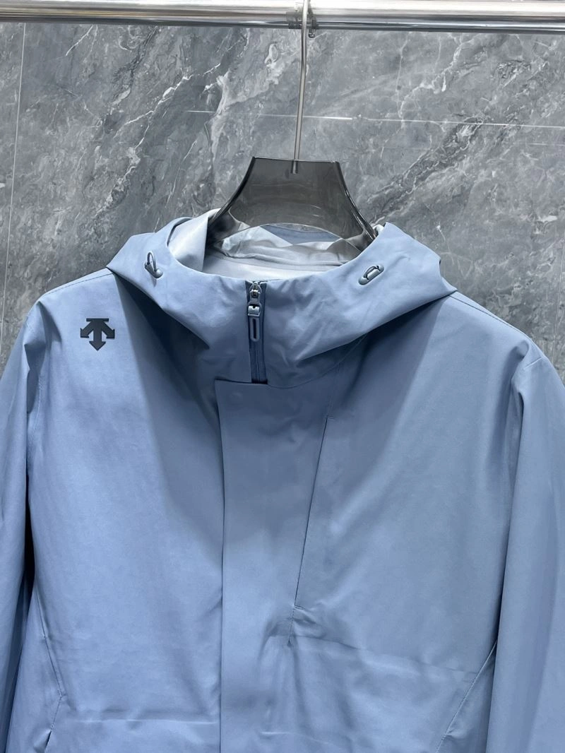 Precise copy Descente Outwear