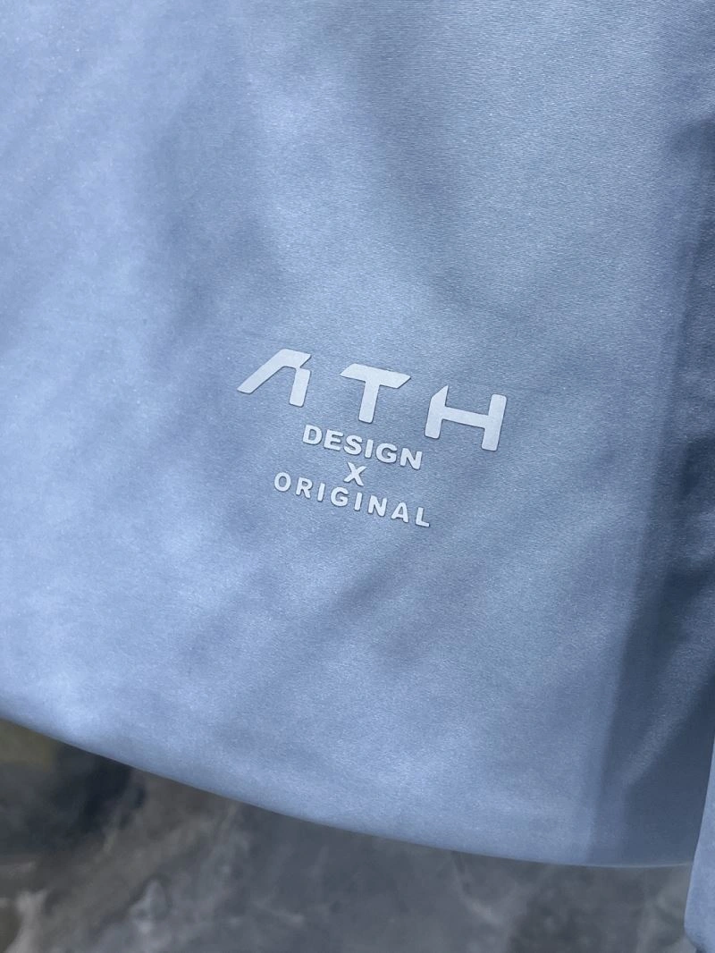 Precise copy Descente Outwear