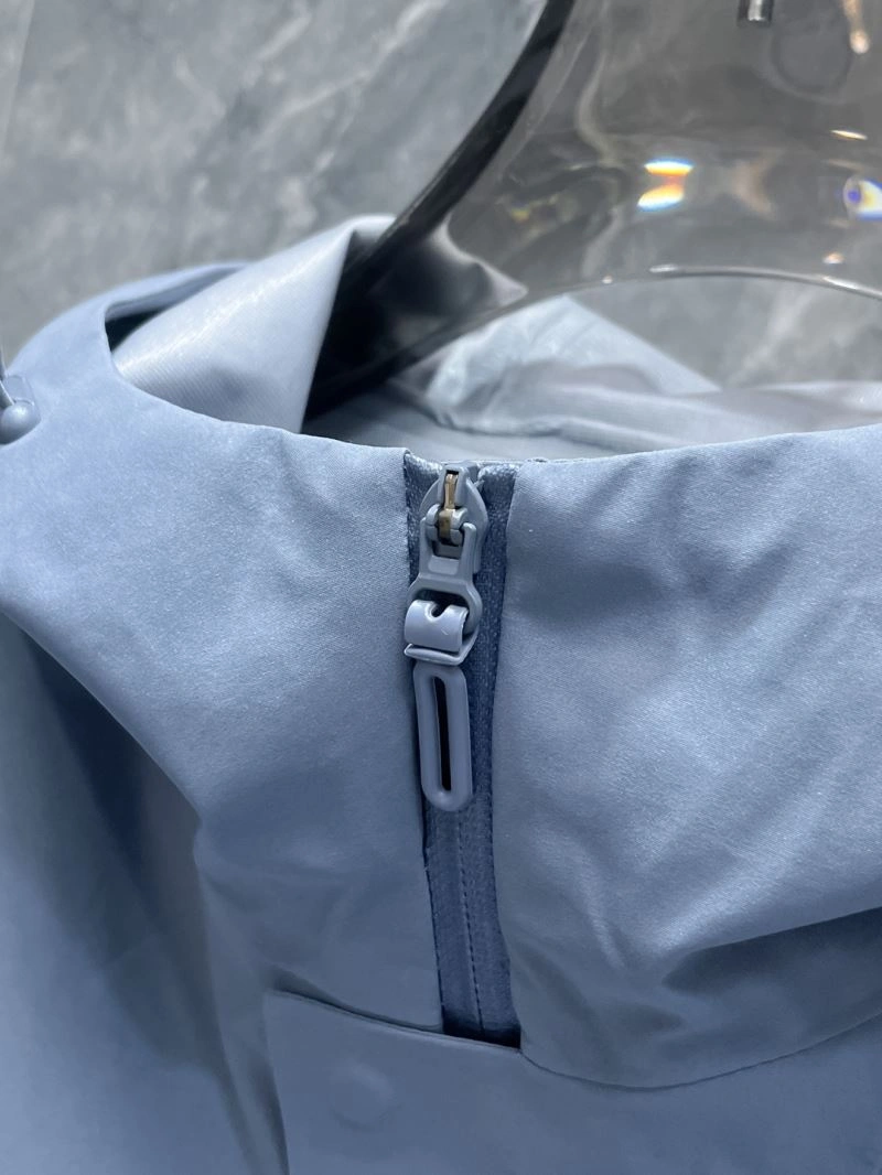 Precise copy Descente Outwear