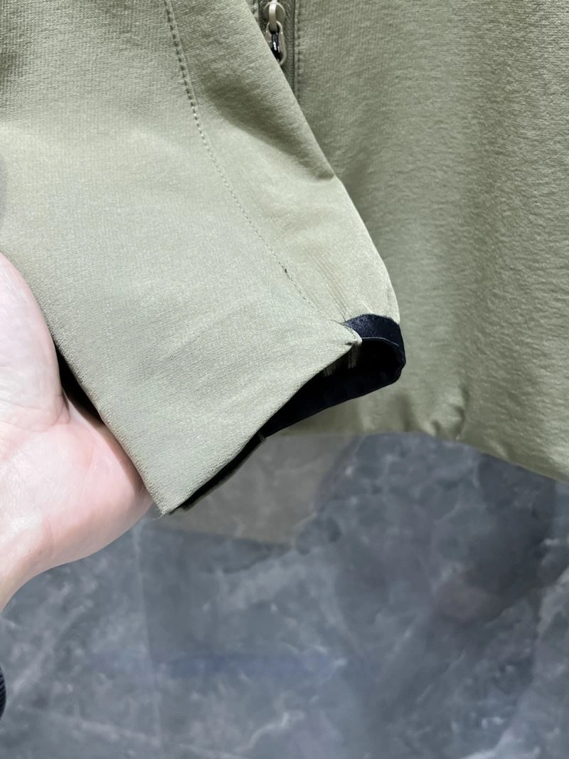 Brand-original Descente Outwear