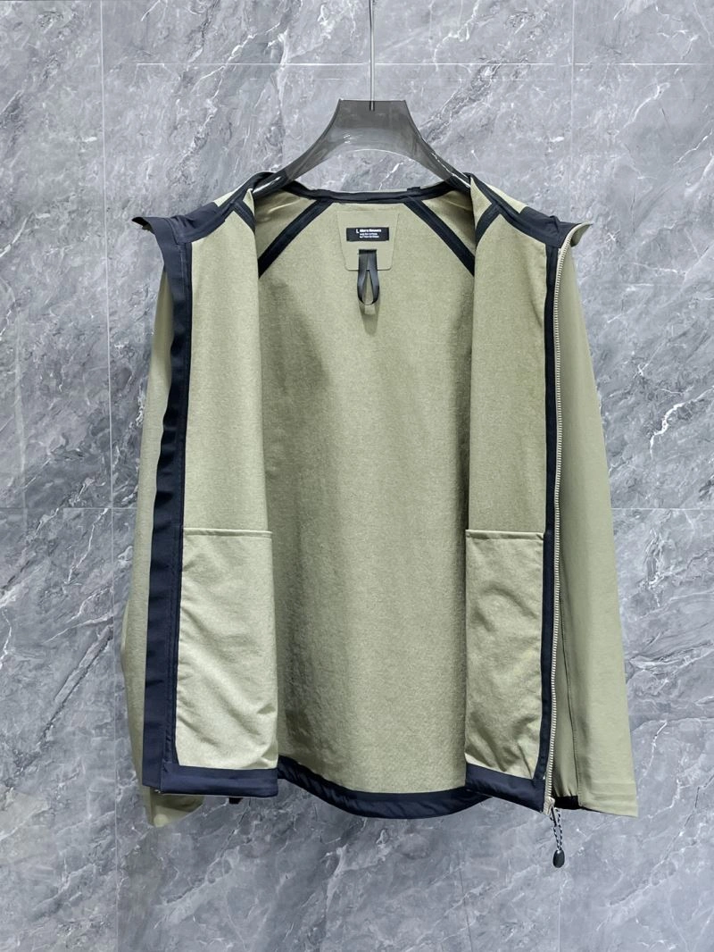Brand-original Descente Outwear