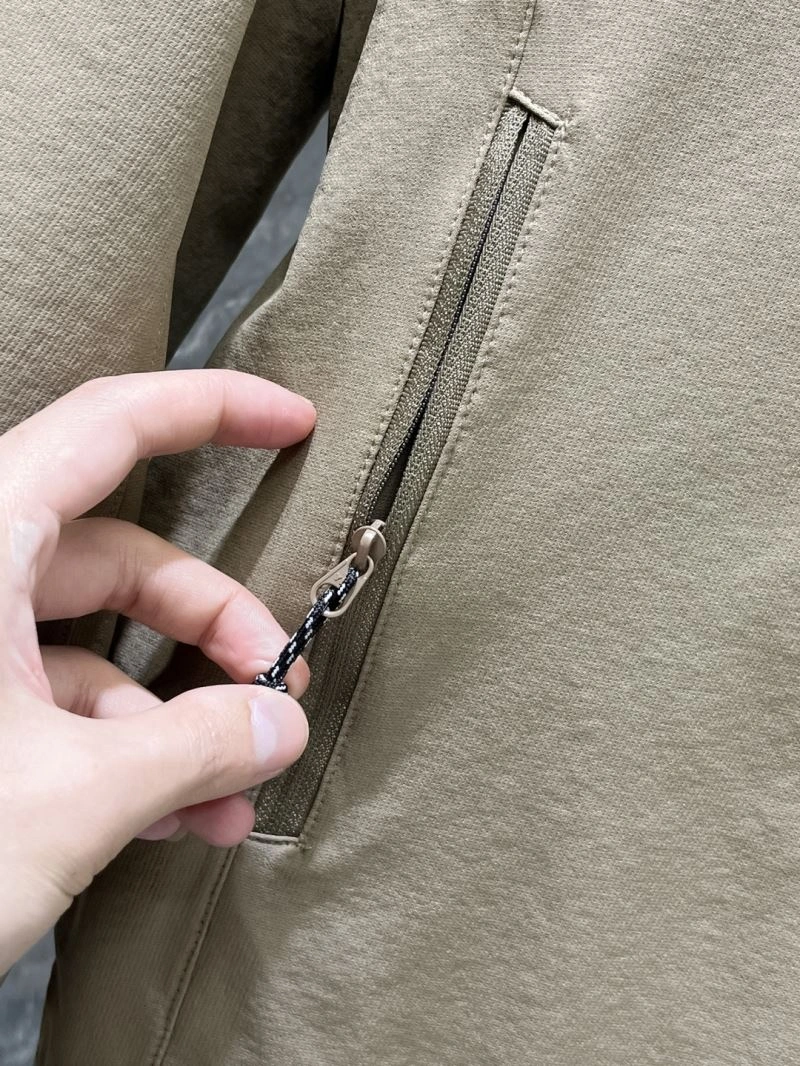 Factory-made Descente Outwear