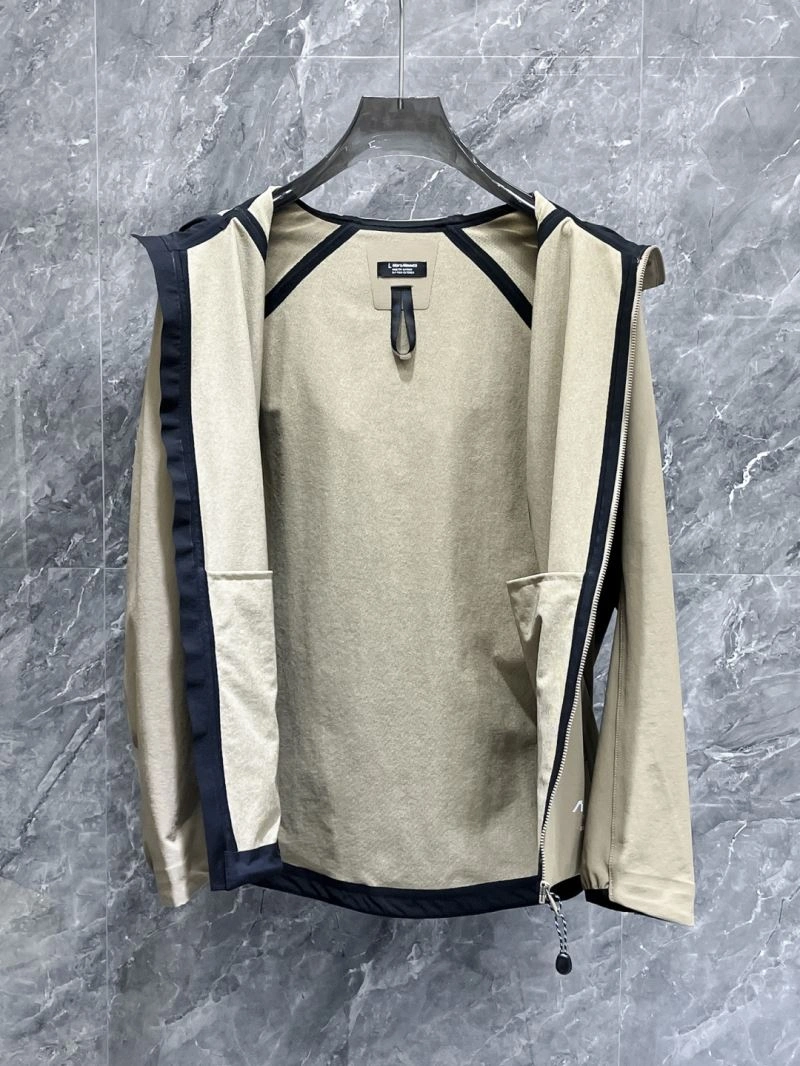 Factory-made Descente Outwear