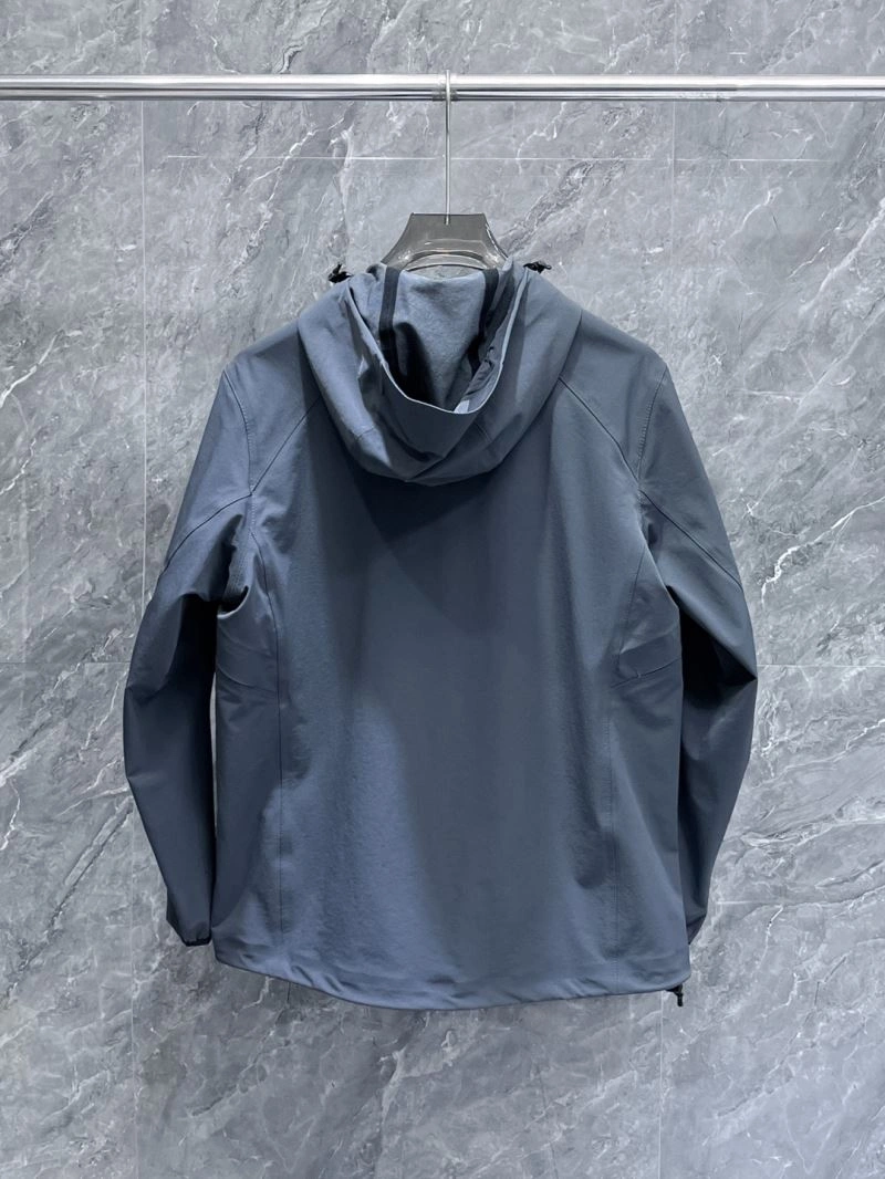 Official Descente Outwear