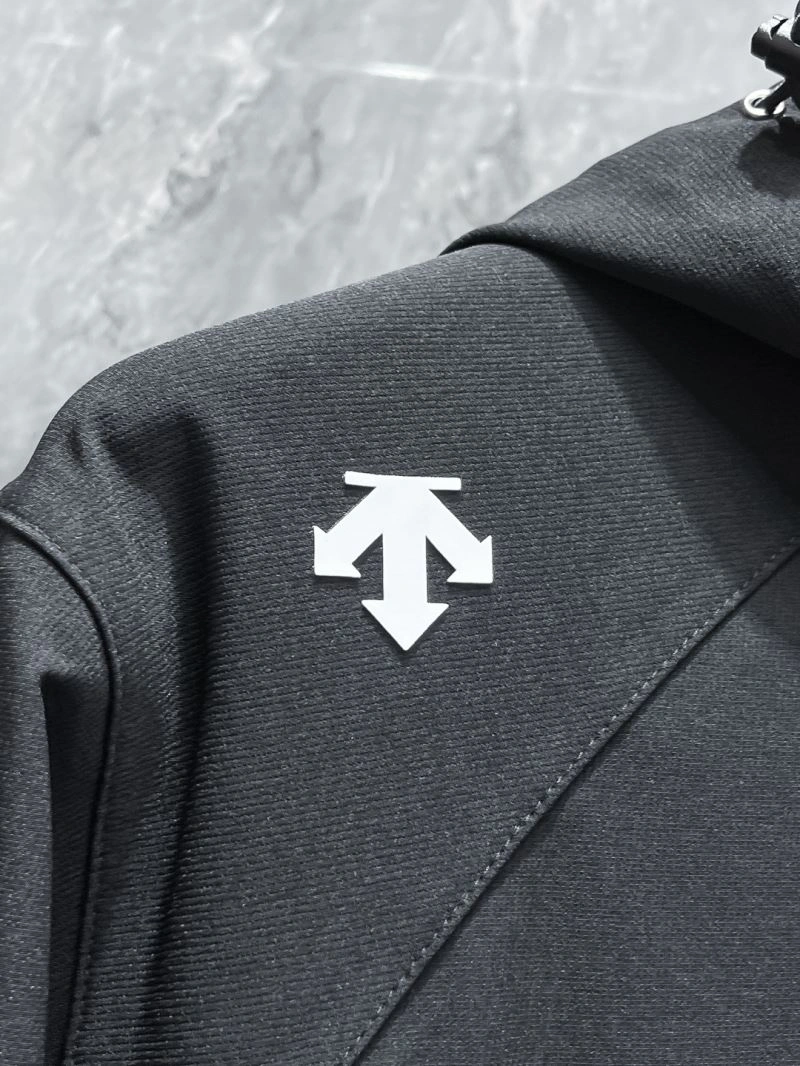 Brand-authenticated Descente Outwear