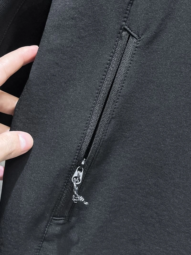 Brand-authenticated Descente Outwear