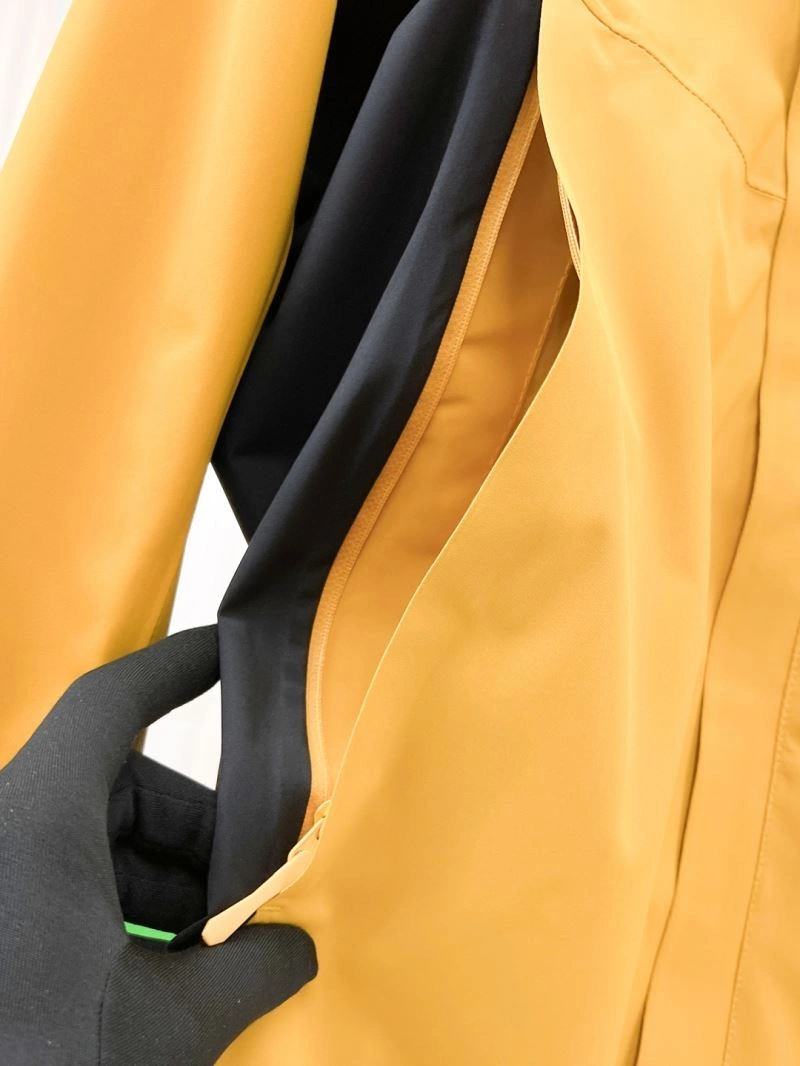 Legit Descente Outwear