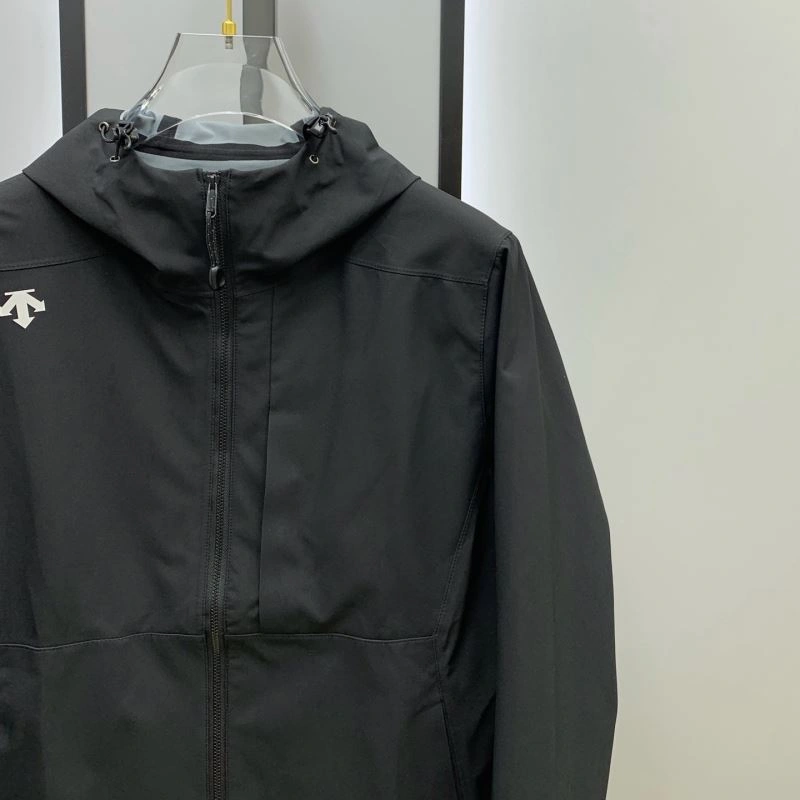 Legit Descente Outwear
