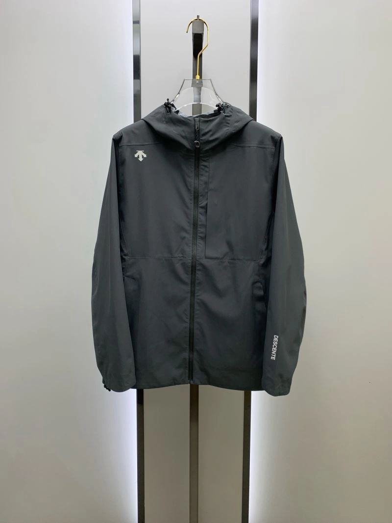 Descente Outwear