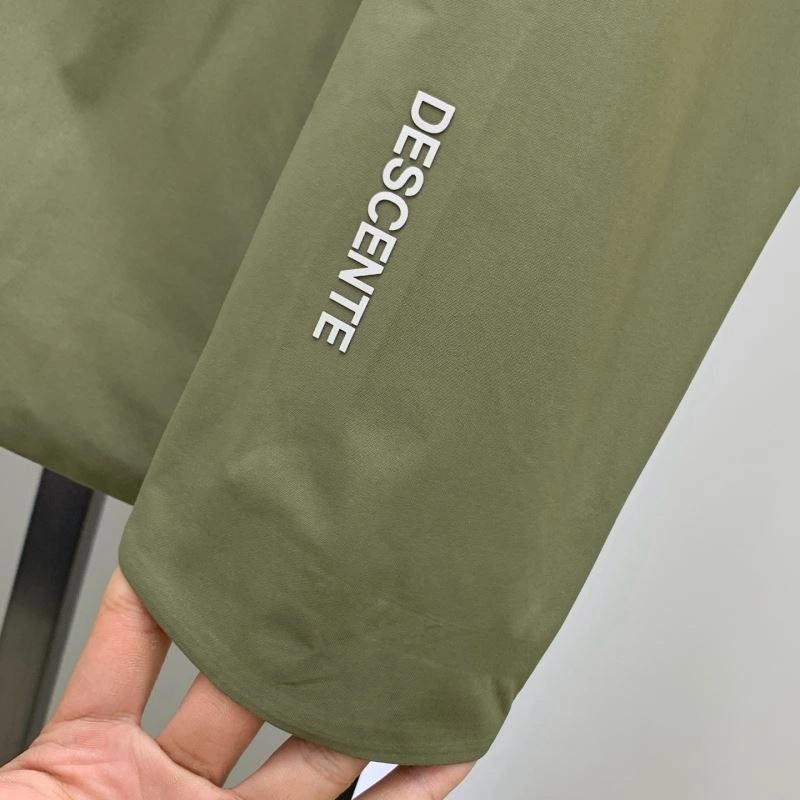 Genuine Descente Outwear