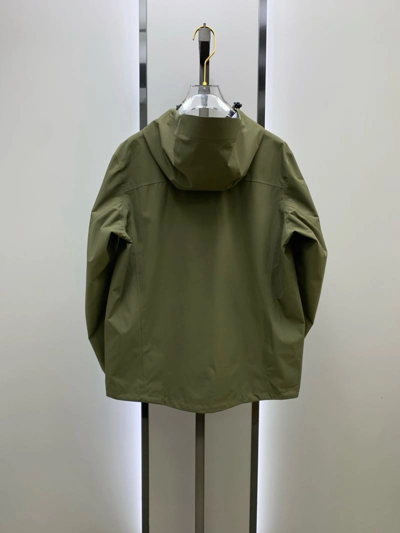 Genuine Descente Outwear