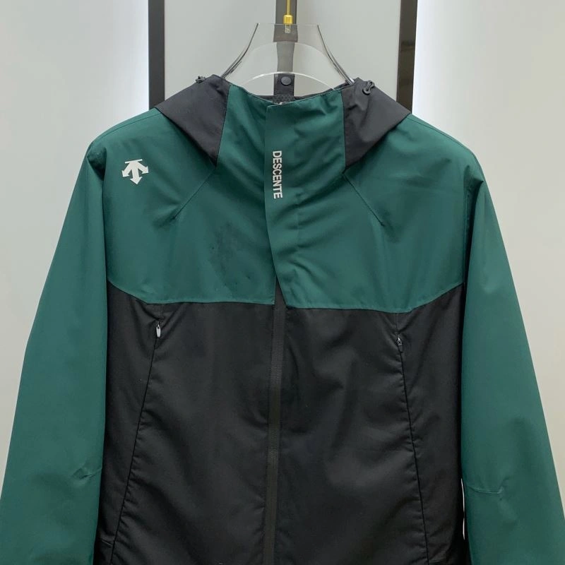 Authentic Descente Outwear