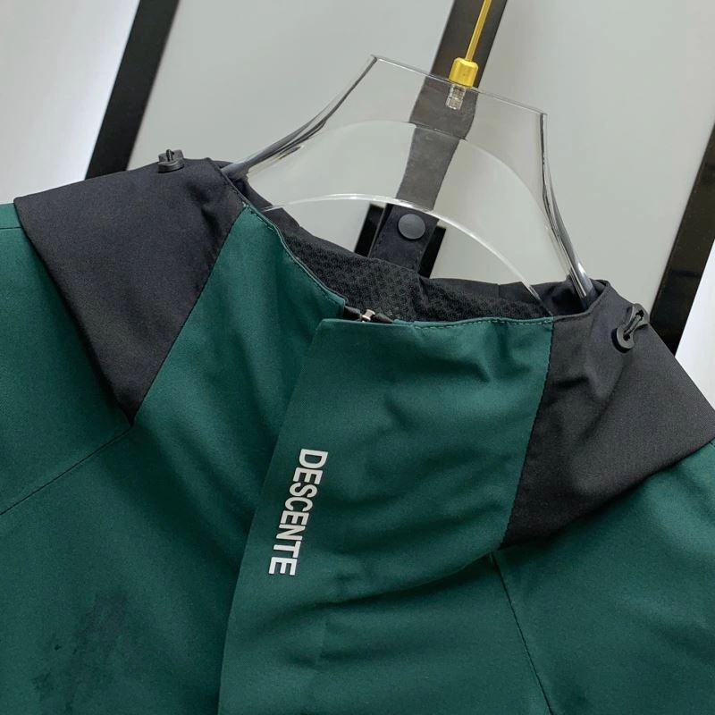 Authentic Descente Outwear