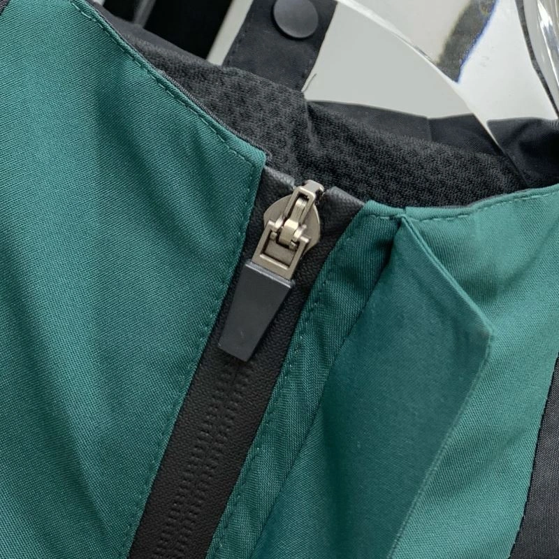 Authentic Descente Outwear