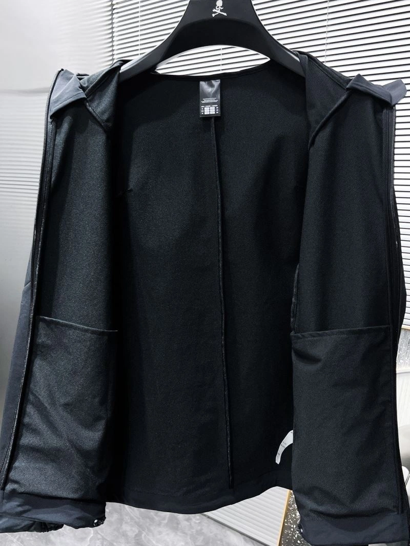 Bargain Descente Outwear