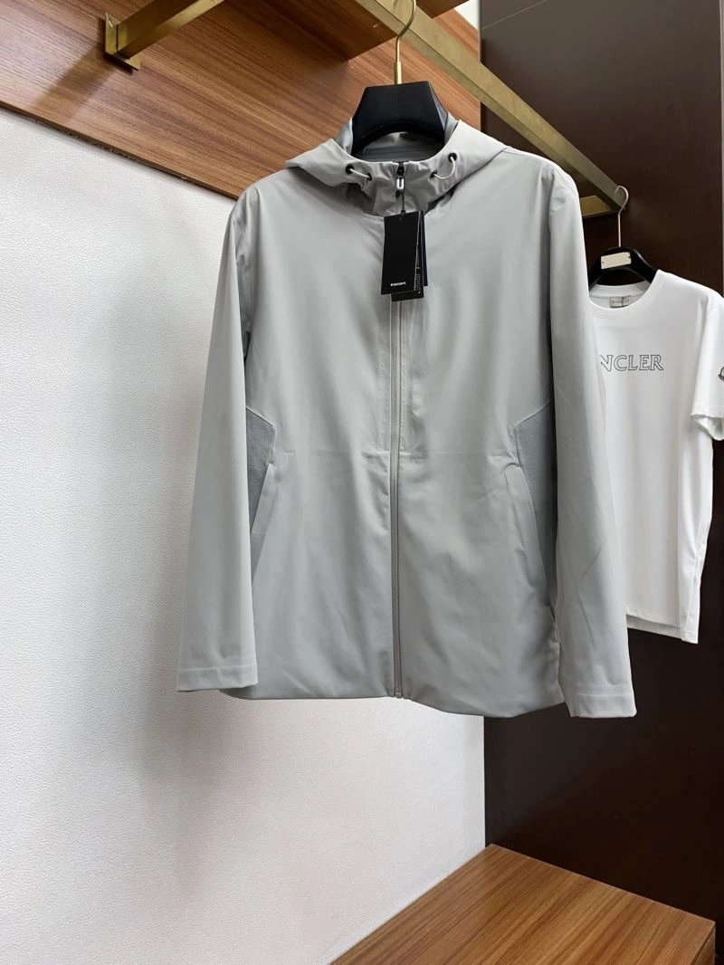 Descente Outwear