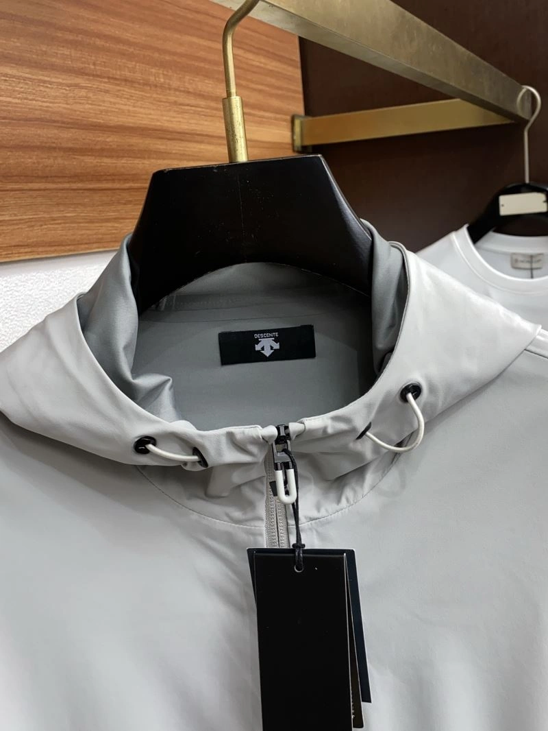 Legit Descente Outwear