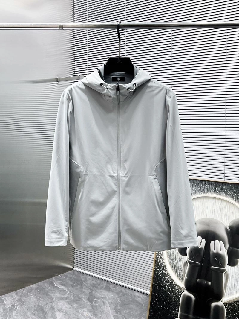 Descente Outwear