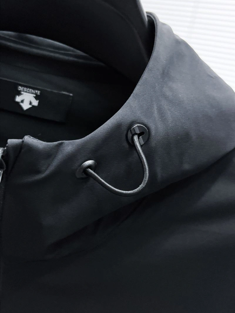 Legit Descente Outwear