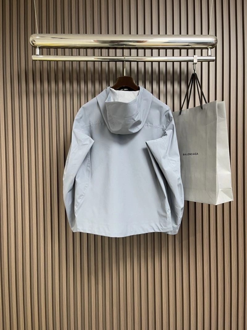 Genuine Descente Outwear
