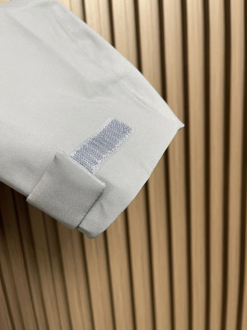Genuine Descente Outwear