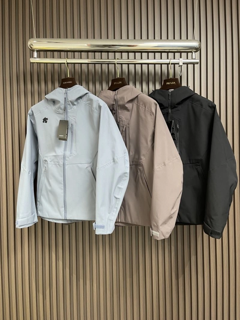 Original Descente Outwear