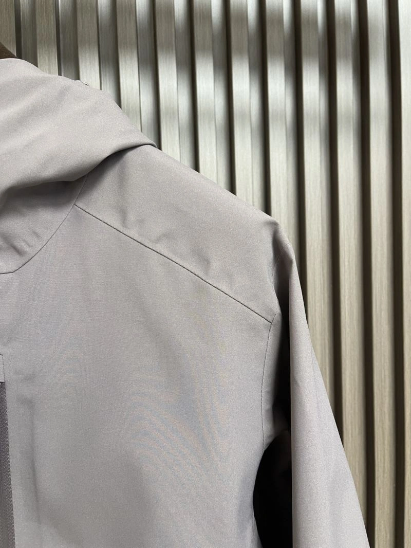 Original Descente Outwear